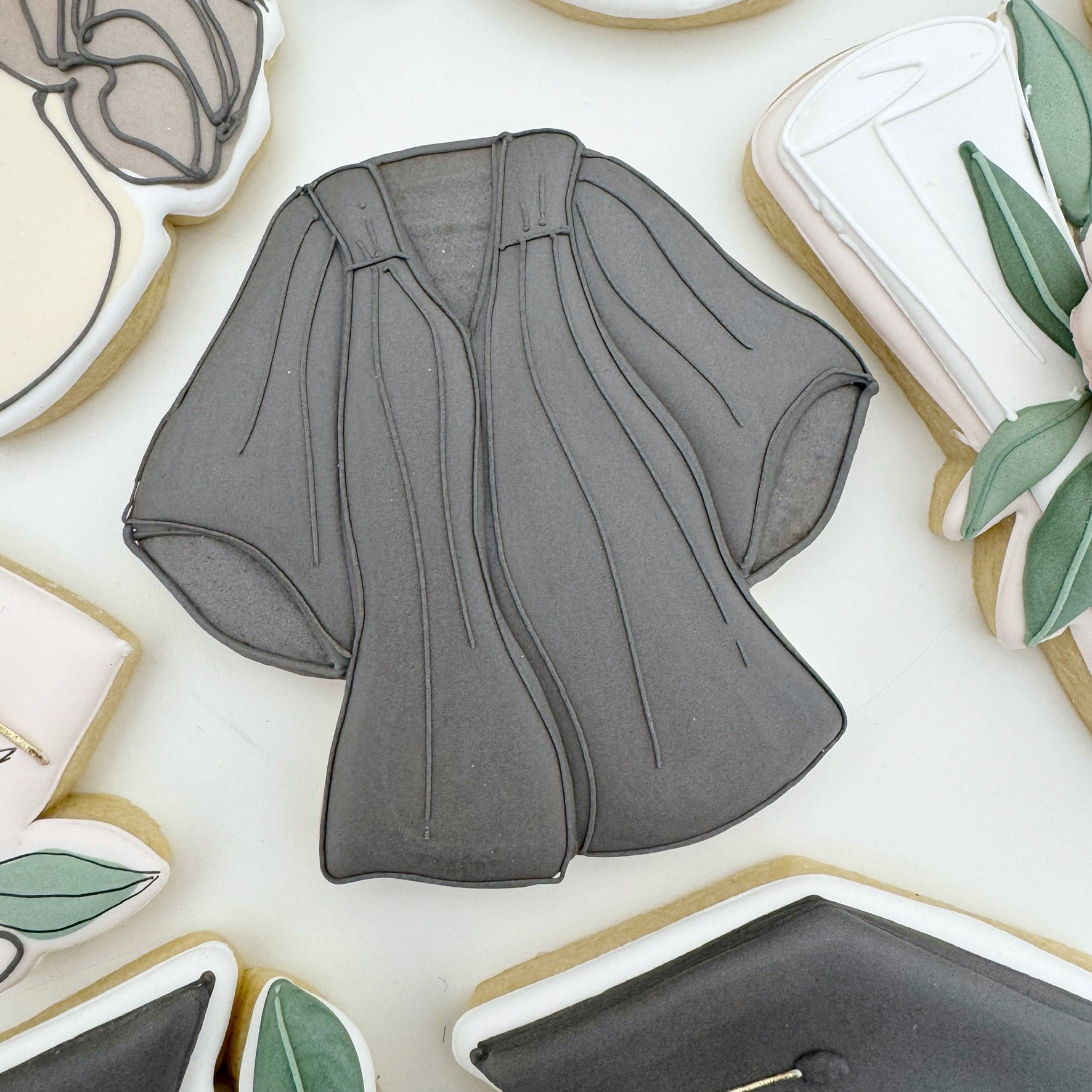 Grad Gown Cookie Cutter STL File for 3D Printing – The Millers Wife ...